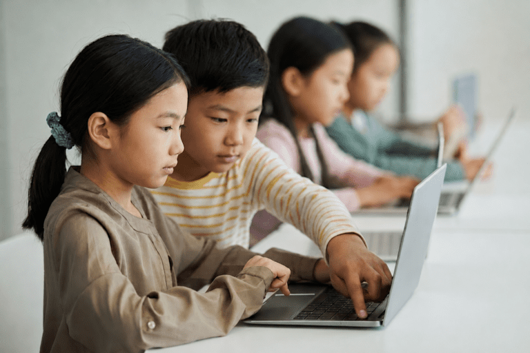 Best AI Summer Camps For Kids In Singapore (2026) - Little Steps