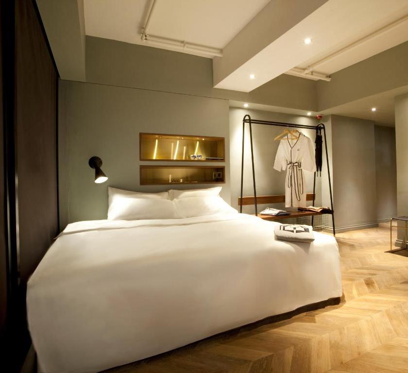 Best Family-Friendly Hotels In Hong Kong For Staycations | Little Steps